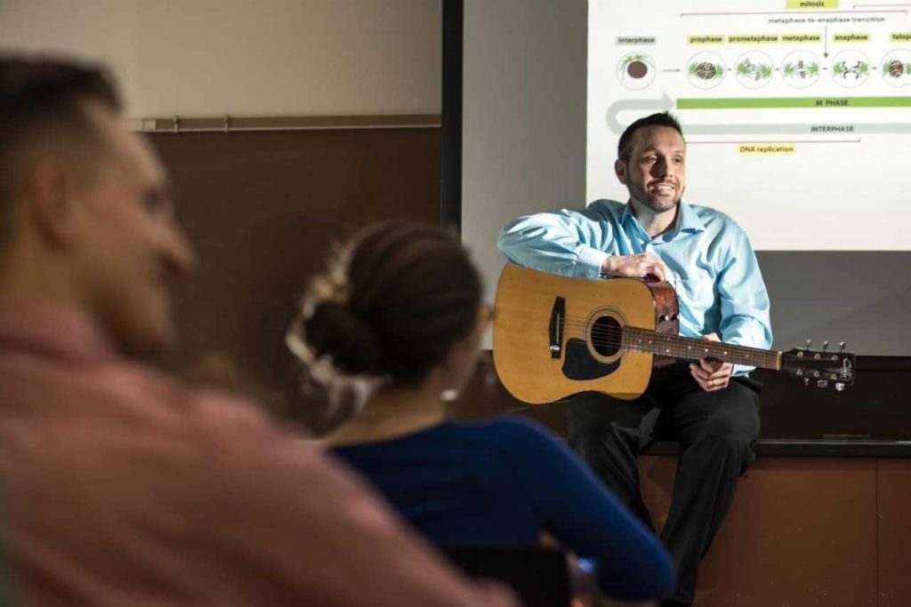 Pied Piper of Post-Secondary Science - WLU: News & Media Relations