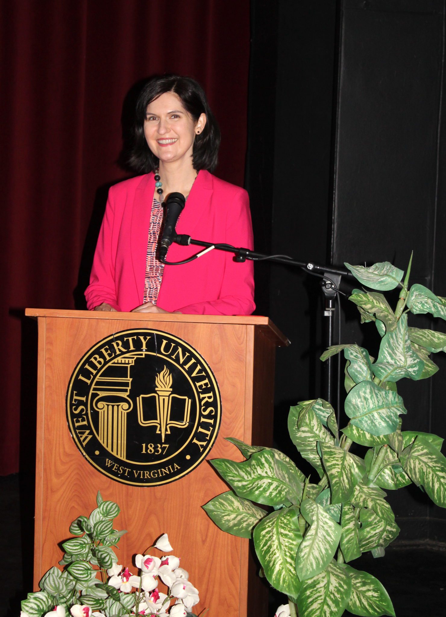 Dr. Shannon Halicki podium - News and Media Relations