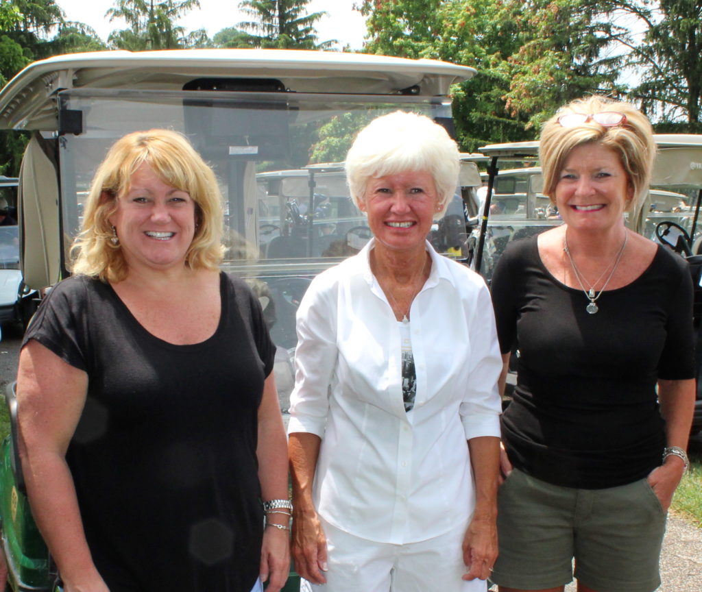 From left Alumni Director Ron Witt, Carol Loew, Brenda Thomas, Sharon ...